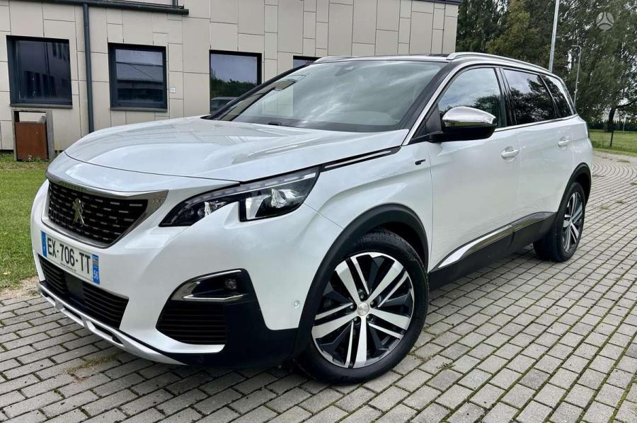 White Peugeot 5008 2018 in Taurage, with an engine capacity of 2.00 L and mileage of 296 thousand km for 12600 €, photo 1 on AUTOMOTO.COM.LV
