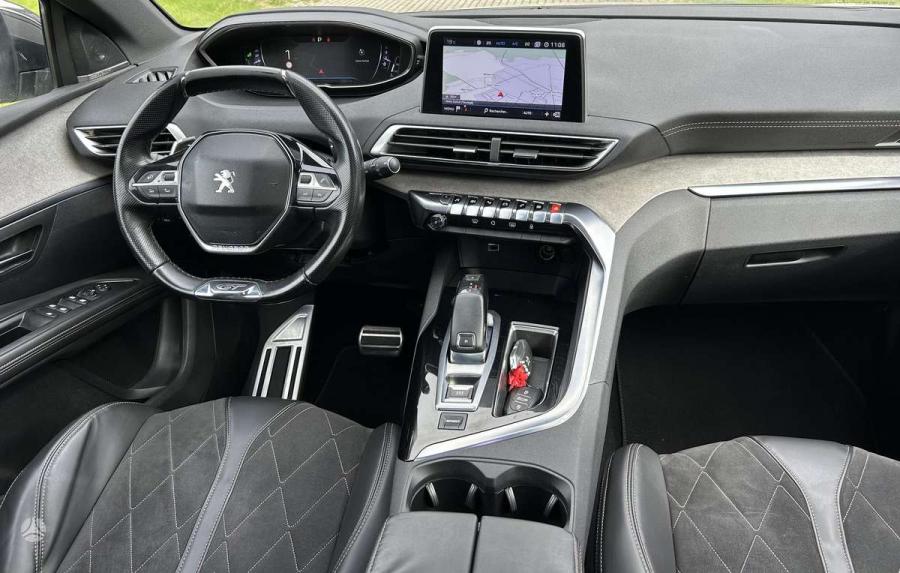 White Peugeot 5008 2018 in Taurage, with an engine capacity of 2.00 L and mileage of 296 thousand km for 12600 €, photo 10 on AUTOMOTO.COM.LV