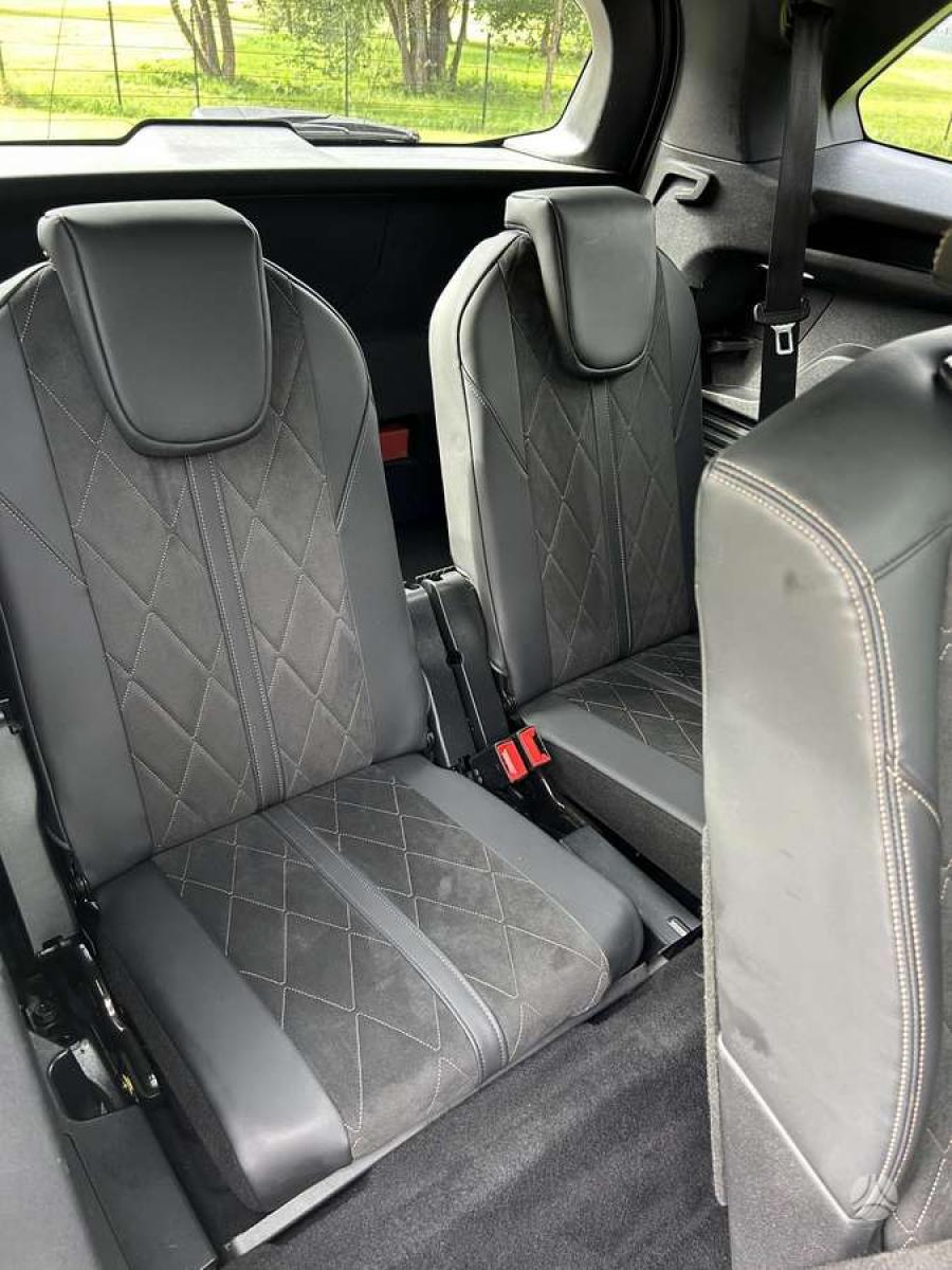 White Peugeot 5008 2018 in Taurage, with an engine capacity of 2.00 L and mileage of 296 thousand km for 12600 €, photo 21 on AUTOMOTO.COM.LV
