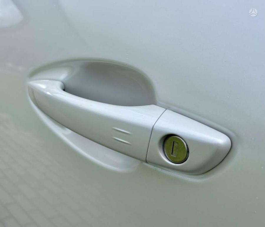 White Peugeot 5008 2018 in Taurage, with an engine capacity of 2.00 L and mileage of 296 thousand km for 12600 €, photo 30 on AUTOMOTO.COM.LV