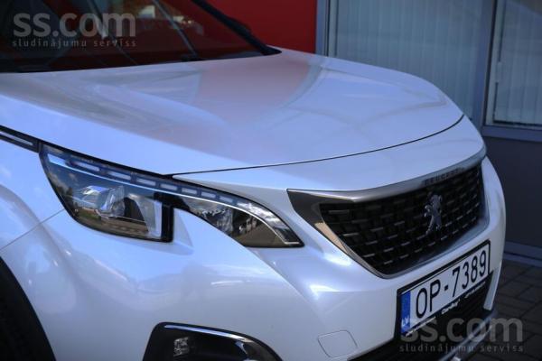 White Peugeot 5008 2018 in Riga, with an engine capacity of 1.50 L and mileage of 112 thousand km for 15495 €, photo 8 on AUTOMOTO.COM.LV
