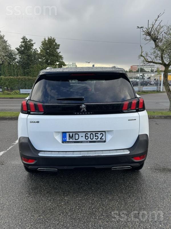 White Peugeot 5008 2018 in Riga, with an engine capacity of 1.50 L and mileage of 141 thousand km for 13800 €, photo 5 on AUTOMOTO.COM.LV