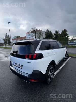 White Peugeot 5008 2018 in Riga, with an engine capacity of 1.50 L and mileage of 141 thousand km for 13800 €, photo 6 on AUTOMOTO.COM.LV