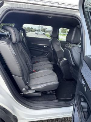 White Peugeot 5008 2018 in Riga, with an engine capacity of 1.50 L and mileage of 141 thousand km for 13800 €, photo 9 on AUTOMOTO.COM.LV