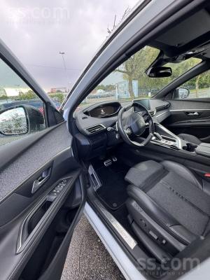 White Peugeot 5008 2018 in Riga, with an engine capacity of 1.50 L and mileage of 141 thousand km for 13800 €, photo 13 on AUTOMOTO.COM.LV