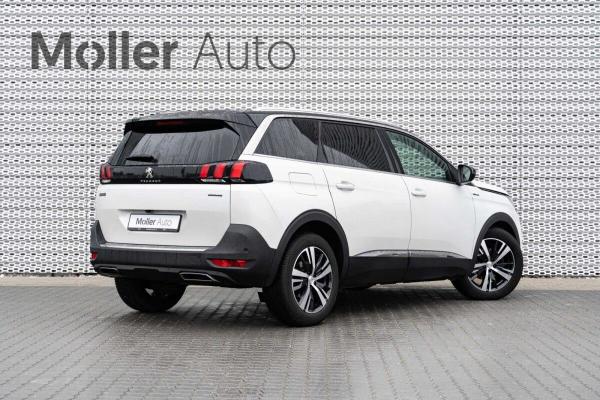 White Peugeot 5008 2019 in Marupe, with an engine capacity of 2.00 L and mileage of 138 thousand km for 16650 €, photo 4 on AUTOMOTO.COM.LV