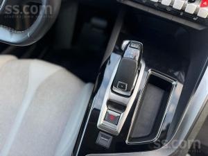 White Peugeot 5008 2019 in Riga, with an engine capacity of 1.50 L and mileage of 81 thousand km for 15700 €, photo 23 on AUTOMOTO.COM.LV