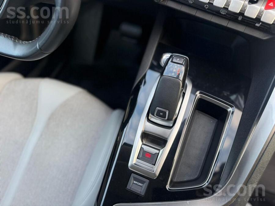 White Peugeot 5008 2019 in Riga, with an engine capacity of 1.50 L and mileage of 81 thousand km for 15700 €, photo 23 on AUTOMOTO.COM.LV