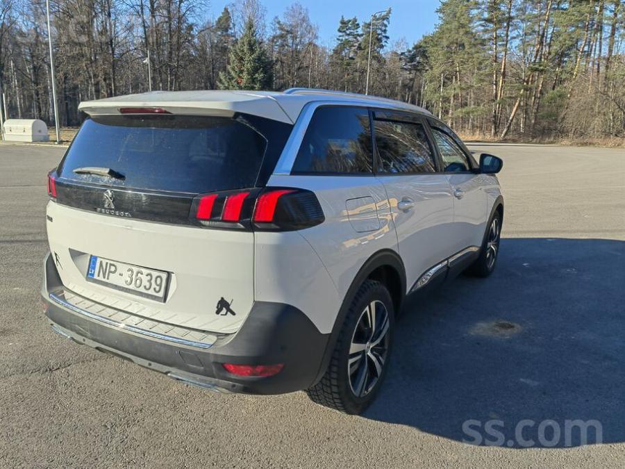 White Peugeot 5008 2019 in Riga, with an engine capacity of 1.50 L and mileage of 148 thousand km for 14990 €, photo 5 on AUTOMOTO.COM.LV