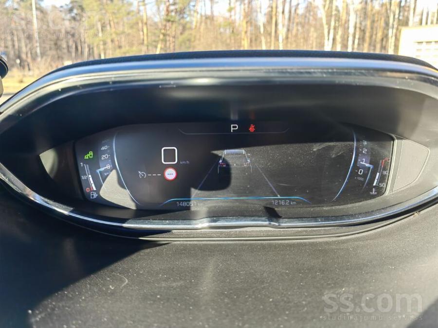 White Peugeot 5008 2019 in Riga, with an engine capacity of 1.50 L and mileage of 148 thousand km for 14990 €, photo 12 on AUTOMOTO.COM.LV