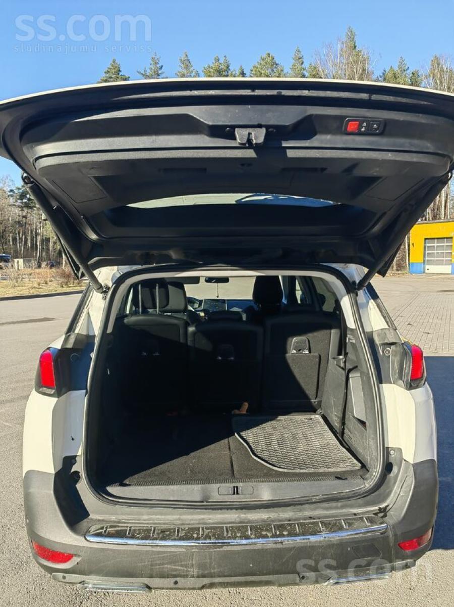 White Peugeot 5008 2019 in Riga, with an engine capacity of 1.50 L and mileage of 148 thousand km for 14990 €, photo 15 on AUTOMOTO.COM.LV