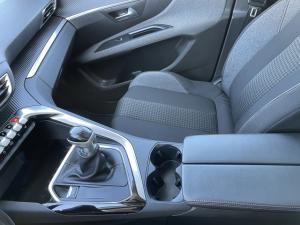 Balts Peugeot 5008 2019 Rīga, ar dzinēja tilpumu 1.50 L un nobraukumu 147 tūkst. km par 11600 €, foto 15 vietnē AUTOMOTO.COM.LV