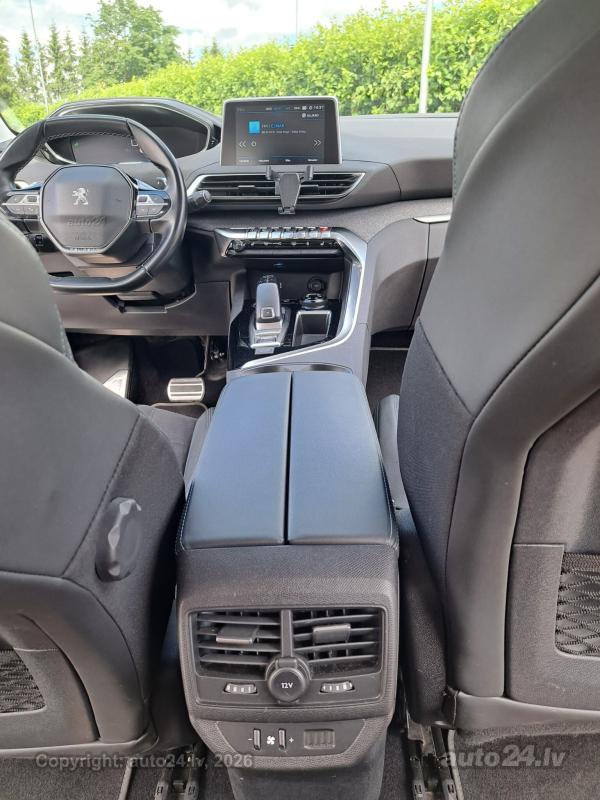 White Peugeot 5008 2019 in Tartu, with an engine capacity of 1.50 L and mileage of 109 thousand km for 18500 €, photo 10 on AUTOMOTO.COM.LV
