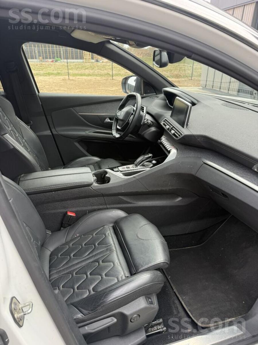 White Peugeot 5008 2019 in Riga, with an engine capacity of 1.50 L and mileage of 153 thousand km for 15400 €, photo 7 on AUTOMOTO.COM.LV