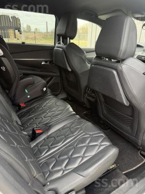 White Peugeot 5008 2019 in Riga, with an engine capacity of 1.50 L and mileage of 153 thousand km for 15400 €, photo 8 on AUTOMOTO.COM.LV