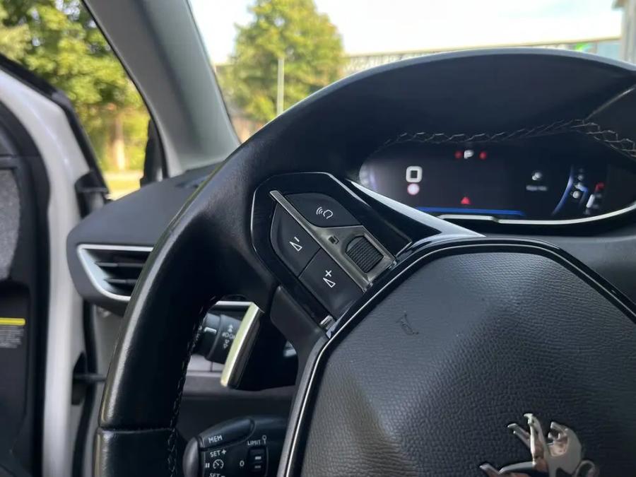 Balts Peugeot 5008 2019 Jelgava, ar dzinēja tilpumu 1.20 L un nobraukumu 131 tūkst. km par 12590 €, foto 22 vietnē AUTOMOTO.COM.LV