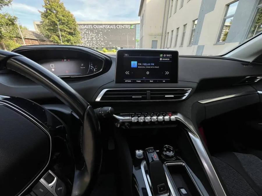 Balts Peugeot 5008 2019 Jelgava, ar dzinēja tilpumu 1.20 L un nobraukumu 131 tūkst. km par 12590 €, foto 23 vietnē AUTOMOTO.COM.LV