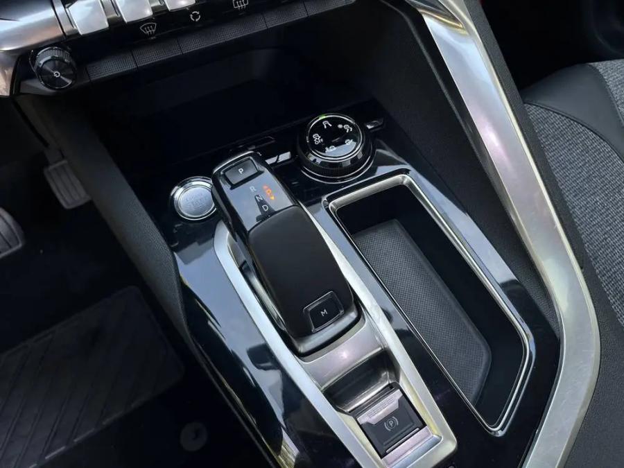 Balts Peugeot 5008 2019 Jelgava, ar dzinēja tilpumu 1.20 L un nobraukumu 131 tūkst. km par 12590 €, foto 26 vietnē AUTOMOTO.COM.LV