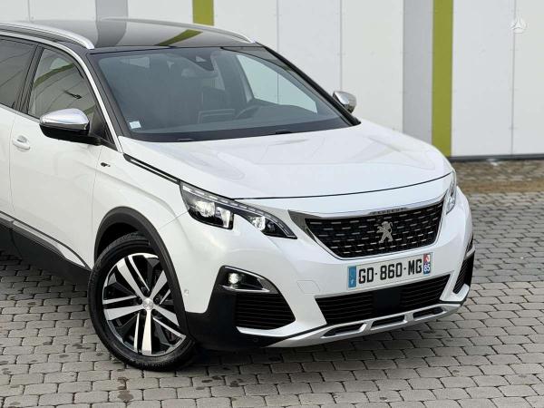 White Peugeot 5008 2019 in Taurage, with an engine capacity of 2.00 L and mileage of 201 thousand km for 14600 €, photo 4 on AUTOMOTO.COM.LV