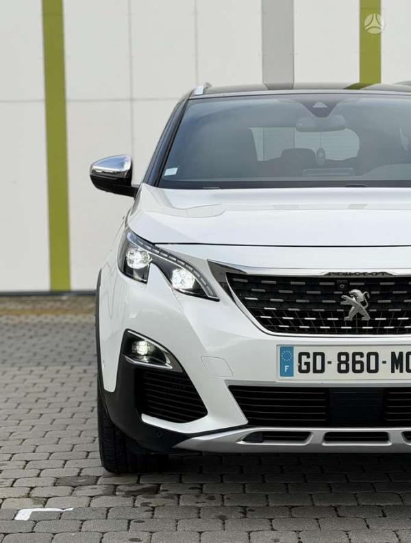 White Peugeot 5008 2019 in Taurage, with an engine capacity of 2.00 L and mileage of 201 thousand km for 14600 €, photo 6 on AUTOMOTO.COM.LV