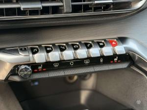 Balts Peugeot 5008 2019 Tauragė, ar dzinēja tilpumu 2.00 L un nobraukumu 201 tūkst. km par 14600 €, foto 53 vietnē AUTOMOTO.COM.LV