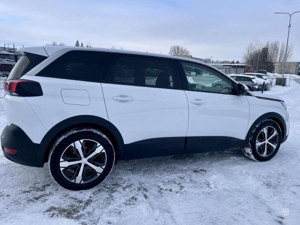 White Peugeot 5008 2020 in Taurage, with an engine capacity of 1.50 L and mileage of 200 thousand km for 9500 €, photo 4 on AUTOMOTO.COM.LV