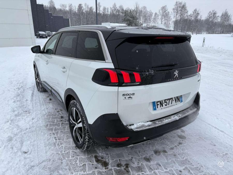 White Peugeot 5008 2020 in Kaunas, with an engine capacity of 1.50 L and mileage of 259 thousand km for 11300 €, photo 3 on AUTOMOTO.COM.LV