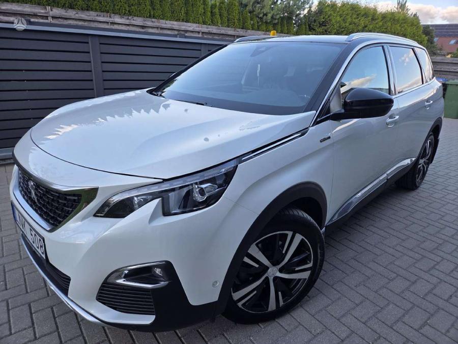 White Peugeot 5008 2020 in Vilnius, with an engine capacity of 2.00 L and mileage of 126 thousand km for 21350 €, photo 1 on AUTOMOTO.COM.LV