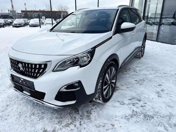 White Peugeot 5008 2020 in Kaunas, with an engine capacity of 1.20 L and mileage of 204 thousand km for 11200 €, photo 1 on AUTOMOTO.COM.LV