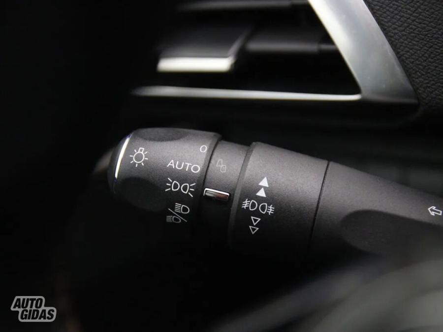Balts Peugeot 5008 2020 Viļņa, ar dzinēja tilpumu 1.20 L un nobraukumu 107 tūkst. km par 16099 €, foto 29 vietnē AUTOMOTO.COM.LV