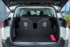 Balts Peugeot 5008 2020 Kauņa, ar dzinēja tilpumu 1.50 L un nobraukumu 156 tūkst. km par 12450 €, foto 15 vietnē AUTOMOTO.COM.LV