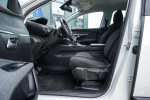 Balts Peugeot 5008 2020 Kauņa, ar dzinēja tilpumu 1.50 L un nobraukumu 156 tūkst. km par 12450 €, foto 26 vietnē AUTOMOTO.COM.LV