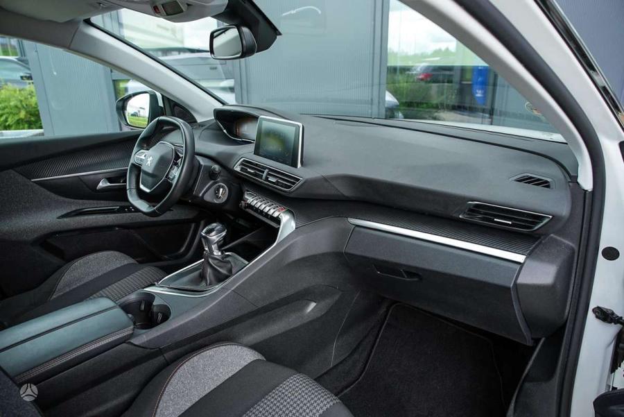 Balts Peugeot 5008 2020 Kauņa, ar dzinēja tilpumu 1.50 L un nobraukumu 156 tūkst. km par 12450 €, foto 35 vietnē AUTOMOTO.COM.LV