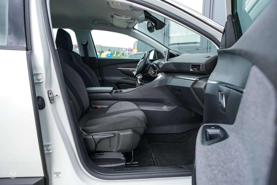 Balts Peugeot 5008 2020 Kauņa, ar dzinēja tilpumu 1.50 L un nobraukumu 156 tūkst. km par 12450 €, foto 36 vietnē AUTOMOTO.COM.LV
