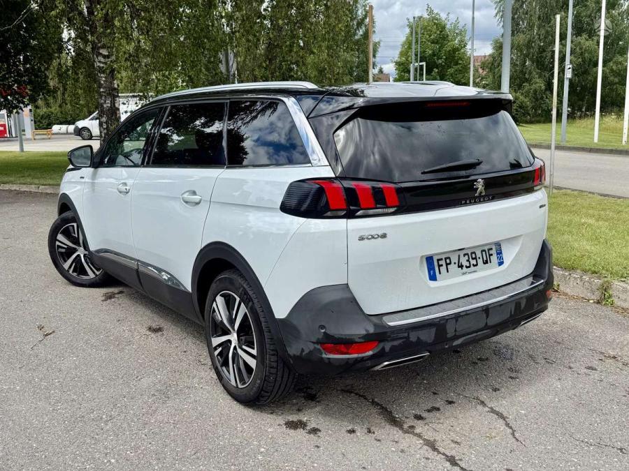 White Peugeot 5008 2020 in Taurage, with an engine capacity of 1.50 L and mileage of 178 thousand km for 12900 €, photo 7 on AUTOMOTO.COM.LV