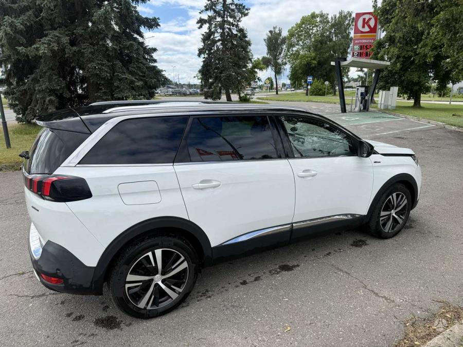 White Peugeot 5008 2020 in Taurage, with an engine capacity of 1.50 L and mileage of 178 thousand km for 12900 €, photo 10 on AUTOMOTO.COM.LV