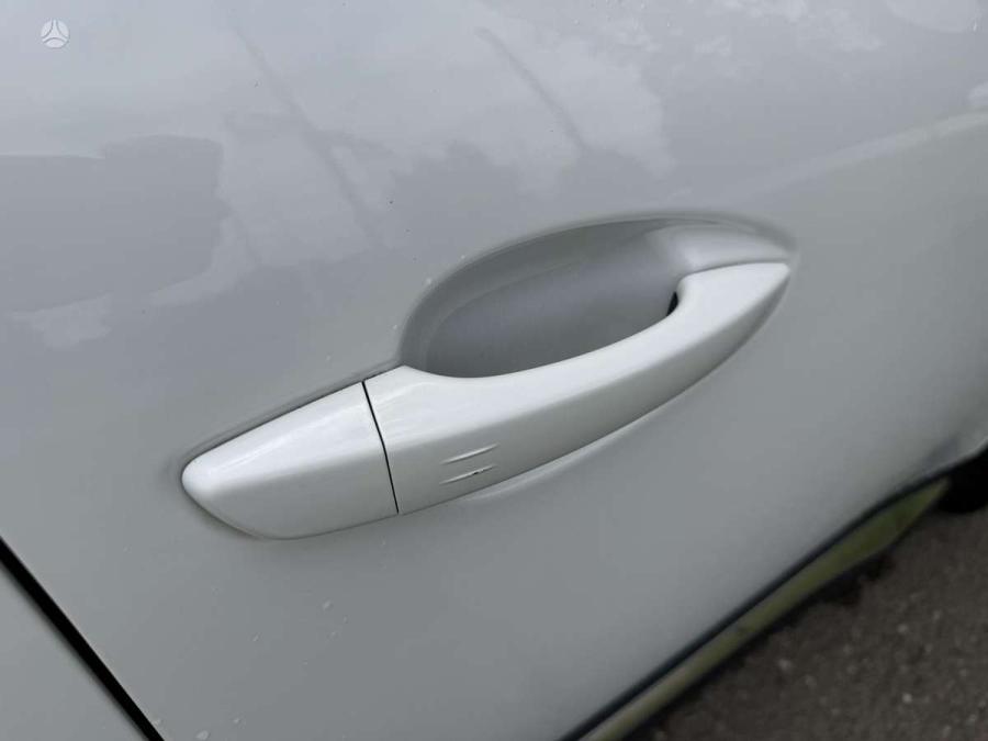White Peugeot 5008 2020 in Taurage, with an engine capacity of 1.50 L and mileage of 178 thousand km for 12900 €, photo 11 on AUTOMOTO.COM.LV