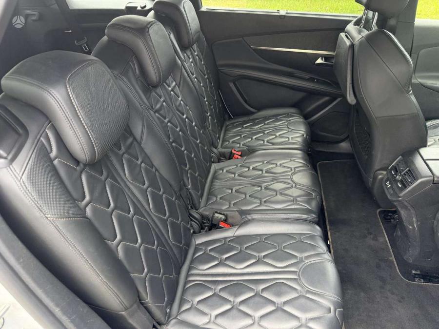White Peugeot 5008 2020 in Taurage, with an engine capacity of 1.50 L and mileage of 178 thousand km for 12900 €, photo 18 on AUTOMOTO.COM.LV