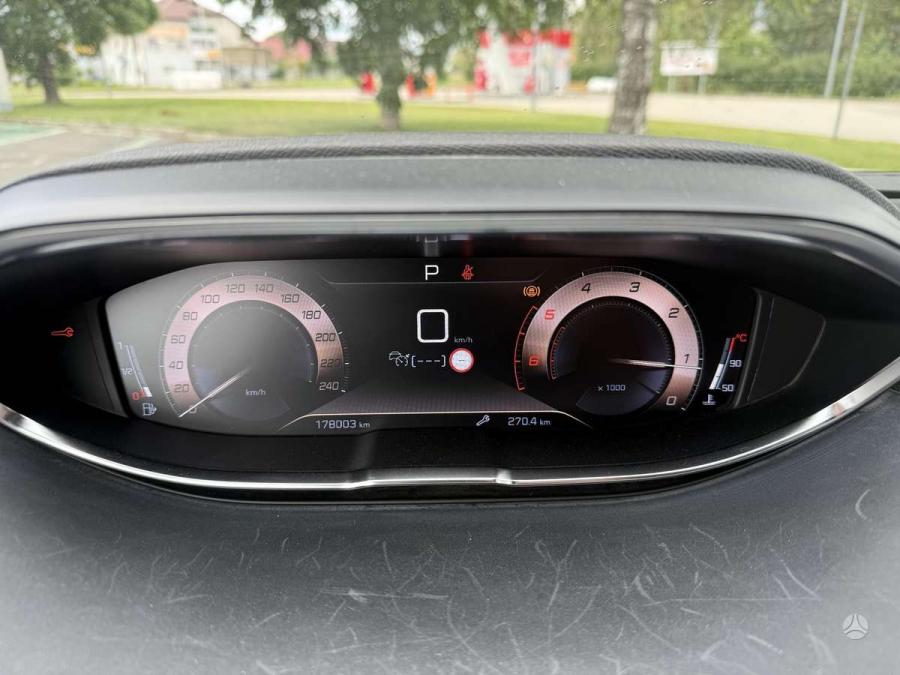 White Peugeot 5008 2020 in Taurage, with an engine capacity of 1.50 L and mileage of 178 thousand km for 12900 €, photo 20 on AUTOMOTO.COM.LV