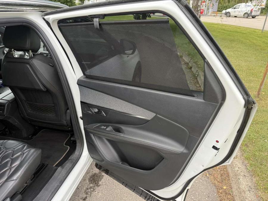 White Peugeot 5008 2020 in Taurage, with an engine capacity of 1.50 L and mileage of 178 thousand km for 12900 €, photo 26 on AUTOMOTO.COM.LV