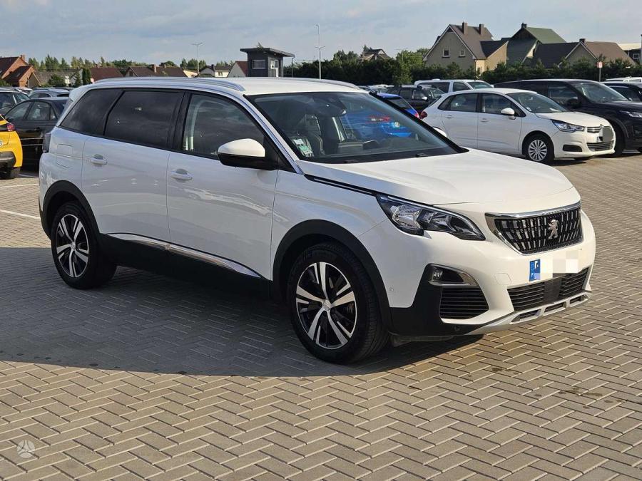 Balts Peugeot 5008 2020 Klaipėda, ar dzinēja tilpumu 1.50 L un nobraukumu 226 tūkst. km par 10900 €, foto 1 vietnē AUTOMOTO.COM.LV