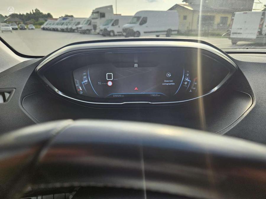 Balts Peugeot 5008 2020 Klaipėda, ar dzinēja tilpumu 1.50 L un nobraukumu 226 tūkst. km par 10900 €, foto 6 vietnē AUTOMOTO.COM.LV