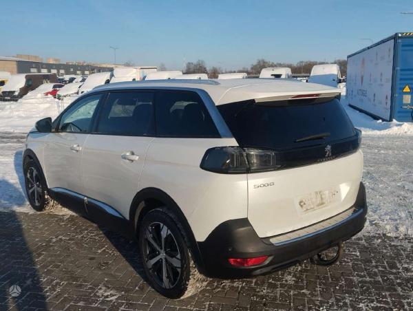Balts Peugeot 5008 2021 Tauragė, ar dzinēja tilpumu 1.50 L un nobraukumu 190 tūkst. km par 12000 €, foto 3 vietnē AUTOMOTO.COM.LV