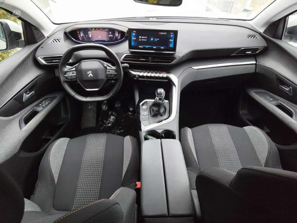 White Peugeot 5008 2021 in Kalvarija, with an engine capacity of 1.20 L and mileage of 74 thousand km for 14278 €, photo 9 on AUTOMOTO.COM.LV