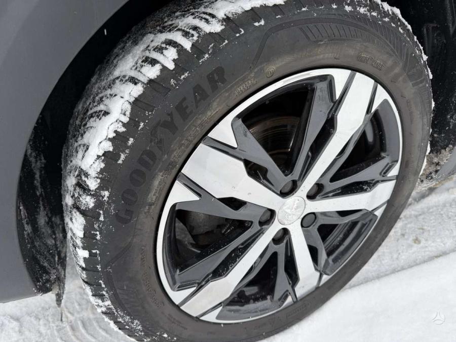 Balts Peugeot 5008 2021 Marijampole, ar dzinēja tilpumu 1.50 L un nobraukumu 130 tūkst. km par 19481 €, foto 14 vietnē AUTOMOTO.COM.LV