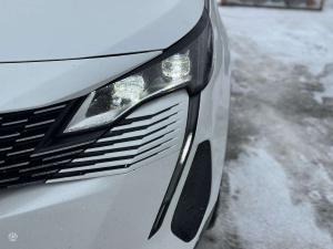 White Peugeot 5008 2021 in Vilnius, with an engine capacity of 1.20 L and mileage of 166 thousand km for 15487 €, photo 3 on AUTOMOTO.COM.LV