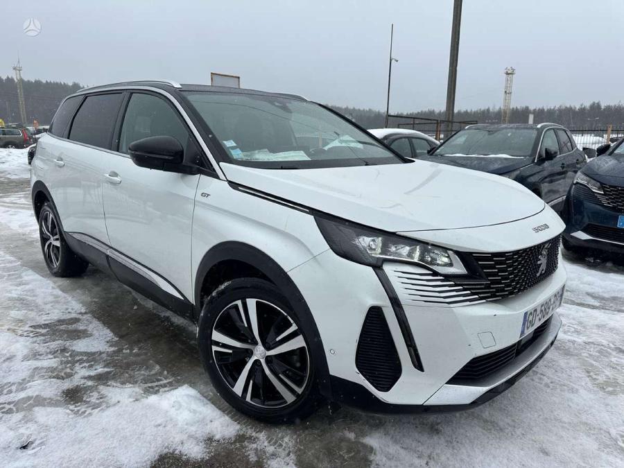 White Peugeot 5008 2021 in Vilnius, with an engine capacity of 1.20 L and mileage of 166 thousand km for 15487 €, photo 5 on AUTOMOTO.COM.LV