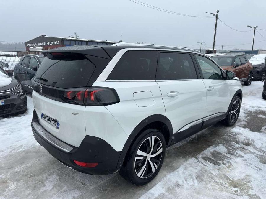 White Peugeot 5008 2021 in Vilnius, with an engine capacity of 1.20 L and mileage of 166 thousand km for 15487 €, photo 8 on AUTOMOTO.COM.LV