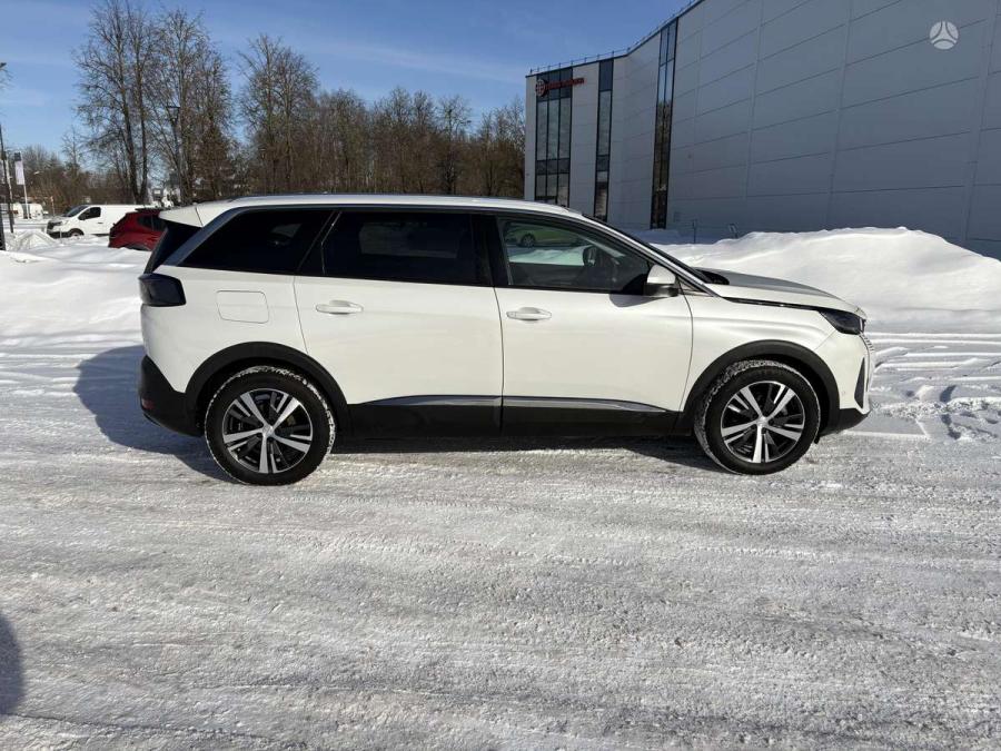 Balts Peugeot 5008 2021 Kauņa, ar dzinēja tilpumu 1.50 L un nobraukumu 180 tūkst. km par 14900 €, foto 6 vietnē AUTOMOTO.COM.LV