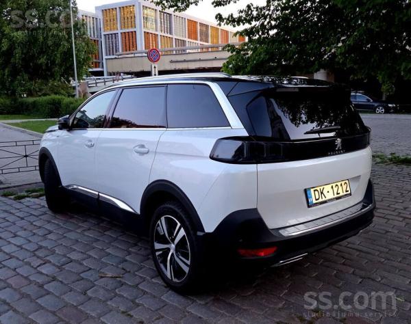 White Peugeot 5008 2021 in Riga, with an engine capacity of 1.50 L and mileage of 52 thousand km for 23350 €, photo 4 on AUTOMOTO.COM.LV